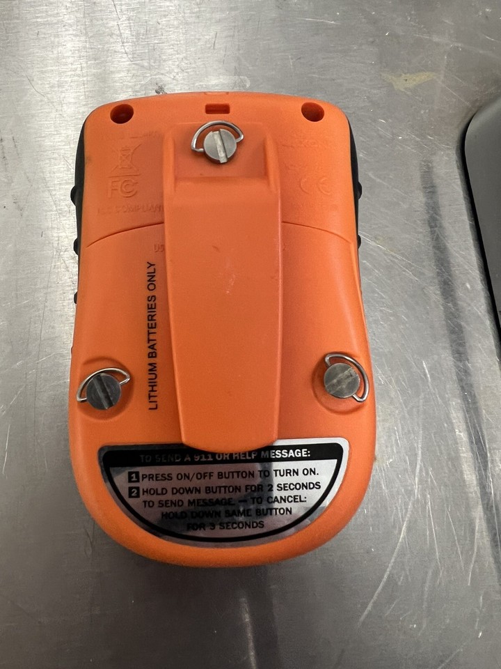 SPOT Satellite Personal Tracker Handheld GPS Transmitter Safety Alert ...