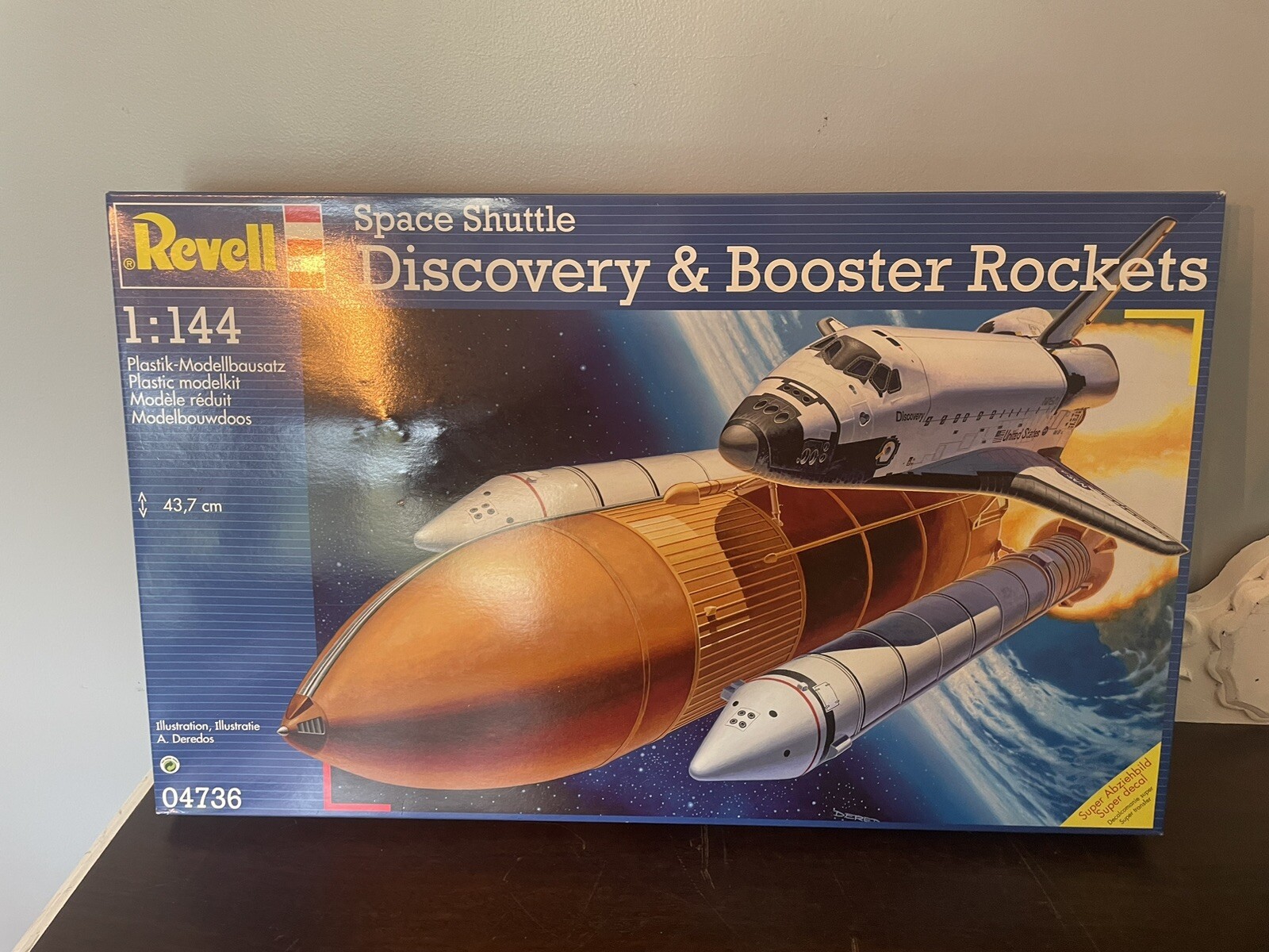 REVELL 1/144th Scale : Space Shuttle DISCOVERY & BOOSTER ROCKETS Model ...