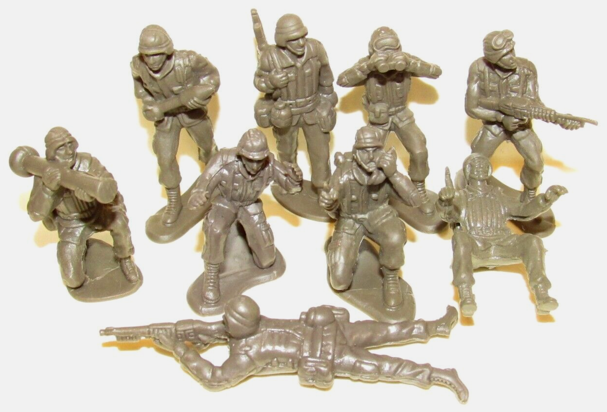 Lot of 9 different poses Green Army Men Toy Soldiers - Vintage New-Ray ...