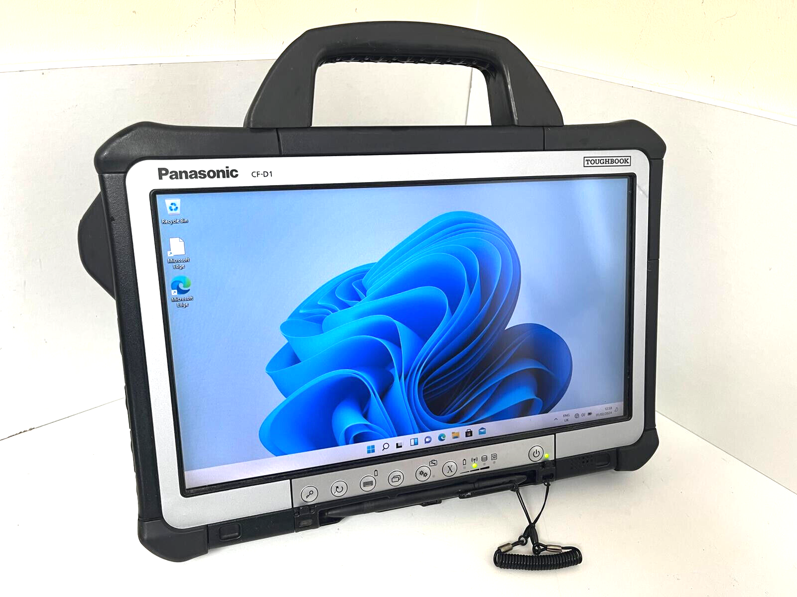 PANASONIC TOUGHBOOK CF-D1 MK3 i5-6300U 2.40GHZ 16GB 512GB SSD XENTRY ...