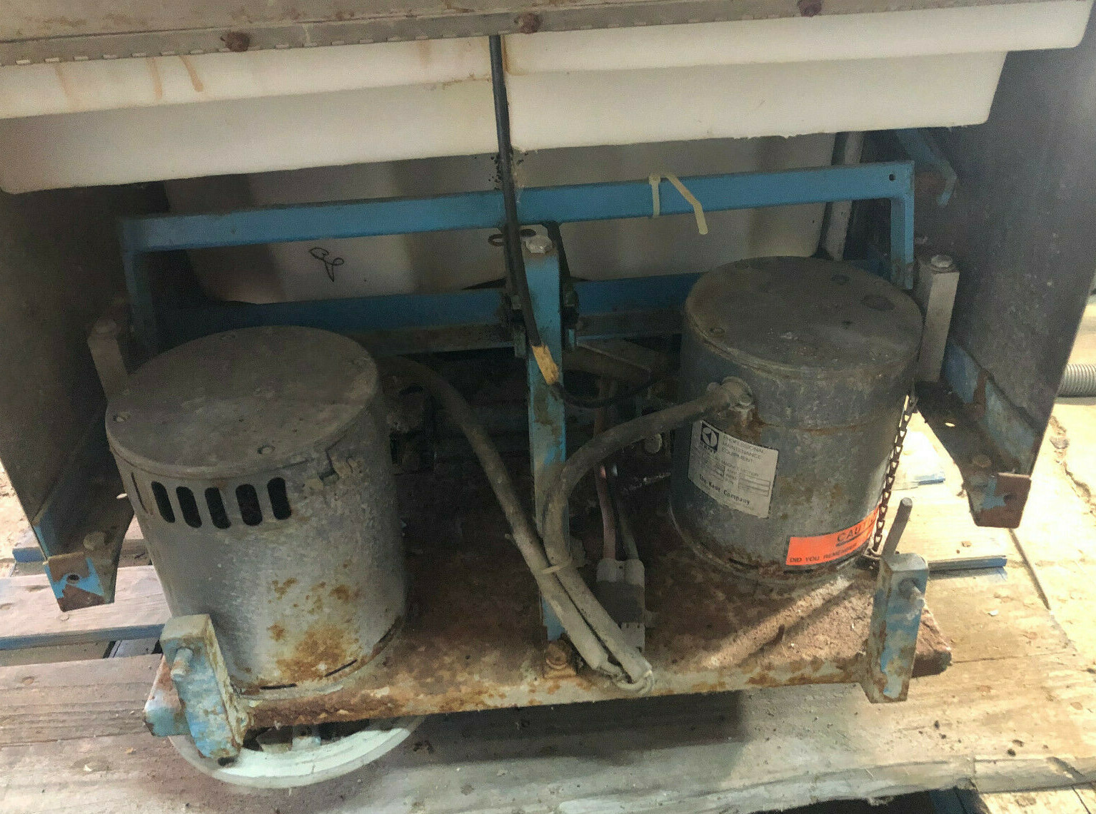 KENT Floor Cleaner/Scrubber Machine - KA-325B - Used - Batteries NOT ...