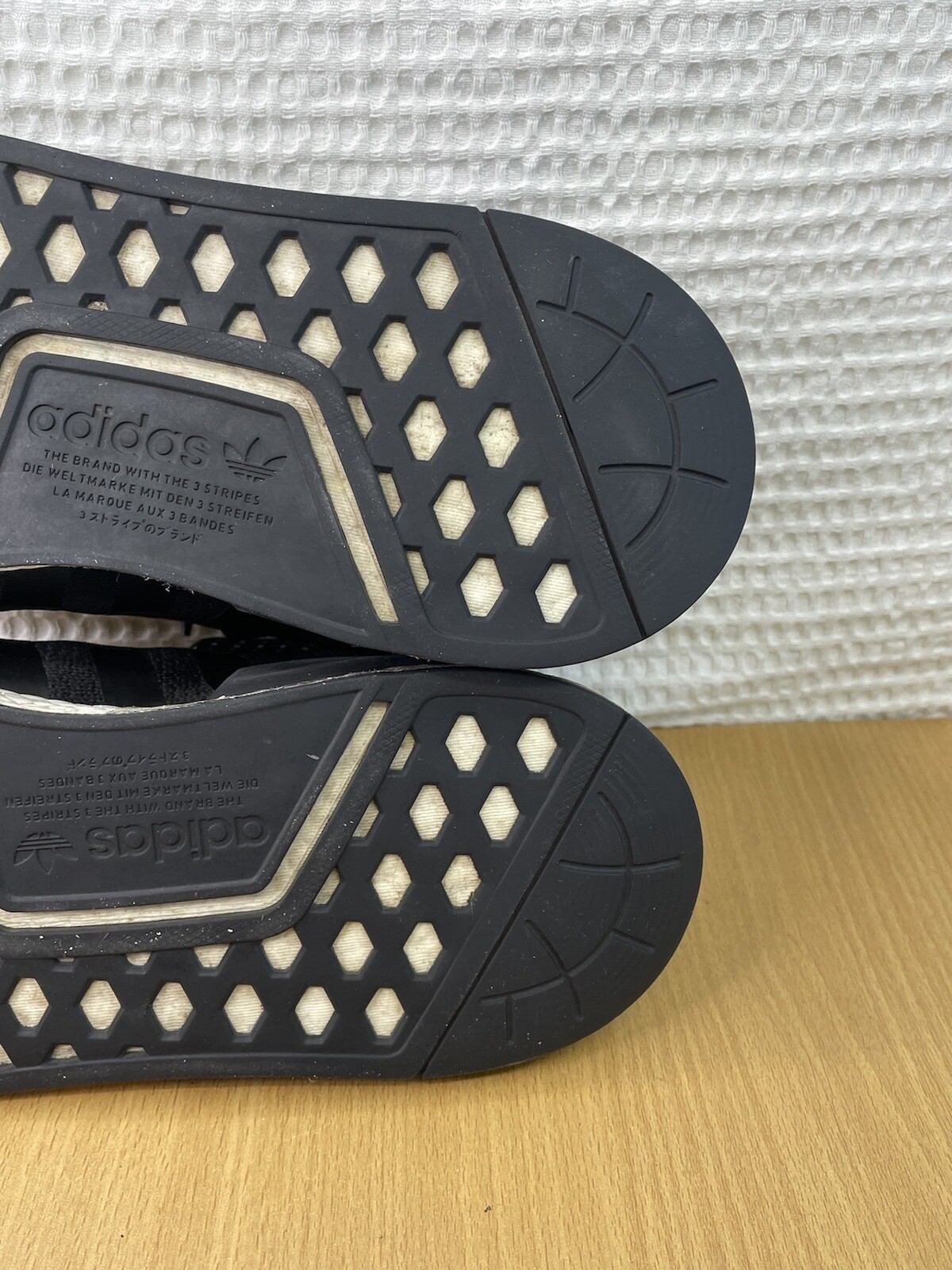 Adidas NMD R1 V2 FW5327 Black Running Shoes Sneakers Men’s Size 9.5 | eBay