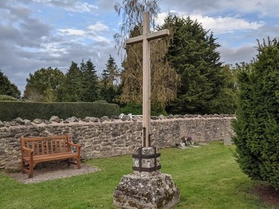 Photo A2 St. Gregory's church (Cross | Castlemorton) The stone cross ...