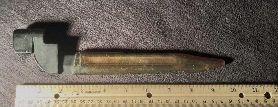 UNUSED—British Lee Enfield .303 Bayonet No. 9—for No 4. Mk 1 Rifle—ED ...