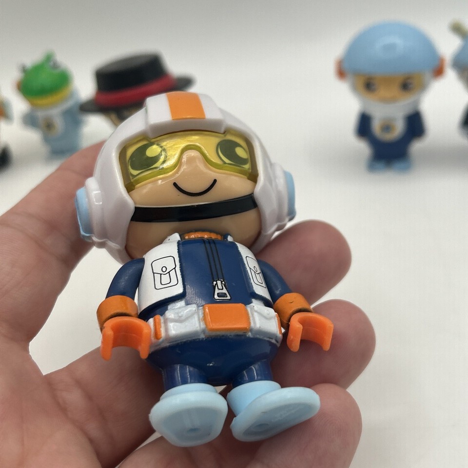 Ryan's World Figures Lot Of 6 , Remka Toys Astronaut Cowboy Gus Alien ...