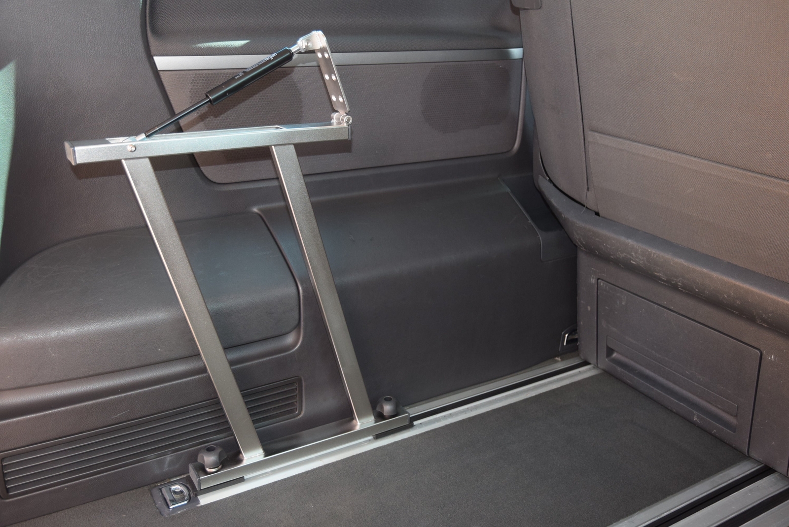 VW T5/T6 Caravelle/Multivan Multiflex board. Consoles with struts and ...