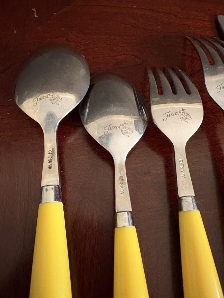 FIESTA FIESTAWARE Yellow Flatware Silverware Dinner 5-Piece Set Spoon ...