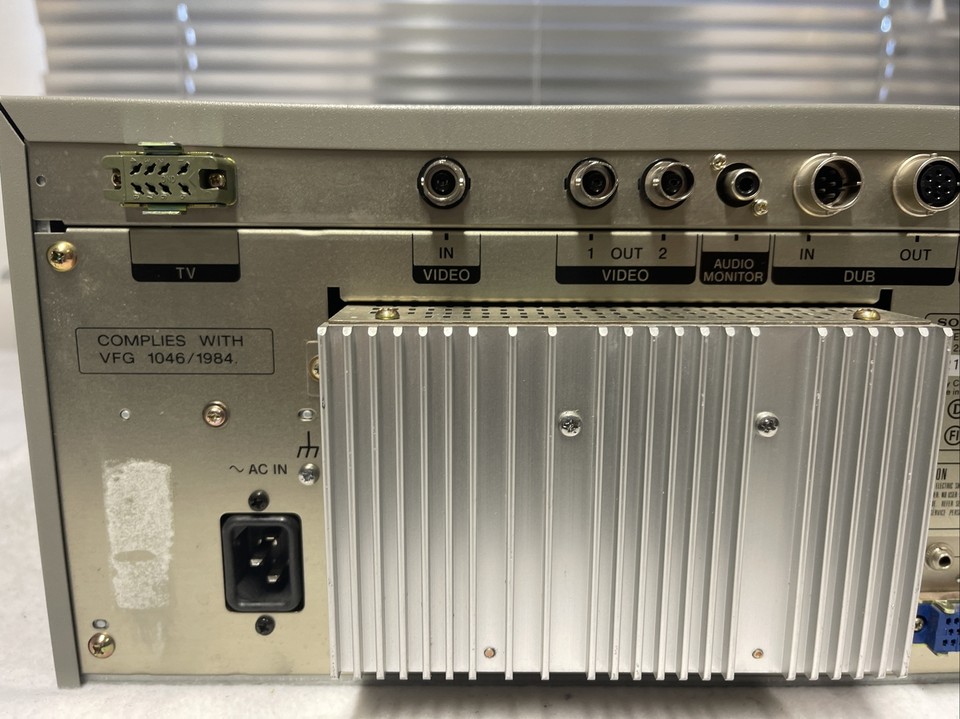 SONY VO-7630 Professional High-End UMATIC Videorecorder PAL - 2J ...