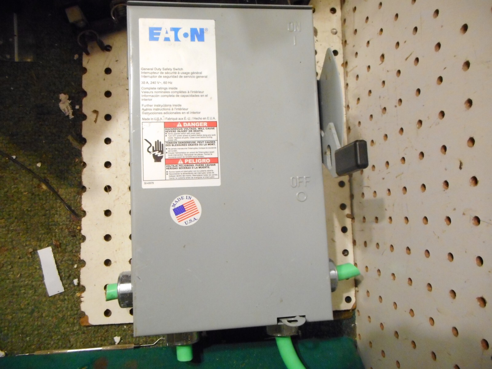 PAIR USED EATON DG221URB GEN DUTY SAFETY SWITCH | eBay