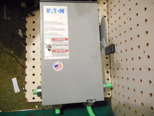 PAIR USED EATON DG221URB GEN DUTY SAFETY SWITCH | eBay