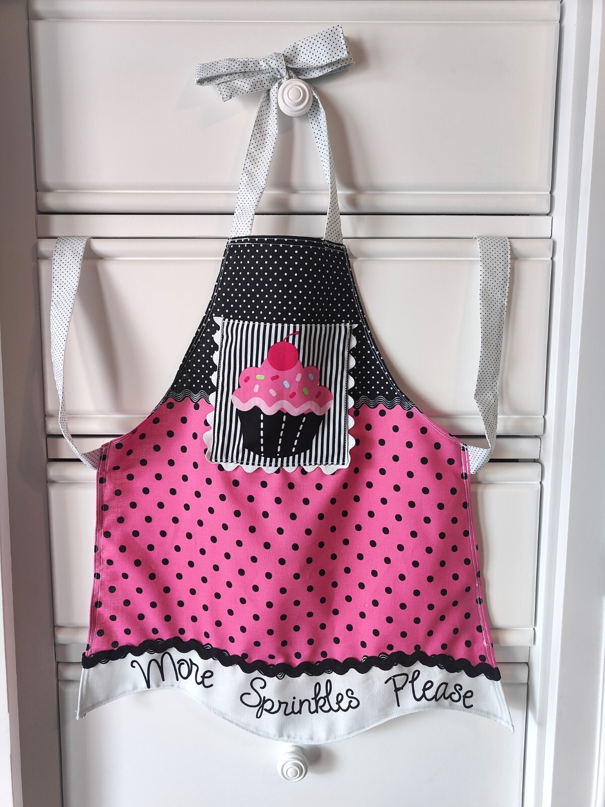 Child's Pink Cupcake More Sprinkles Please Apron Handmade Vintage New ...