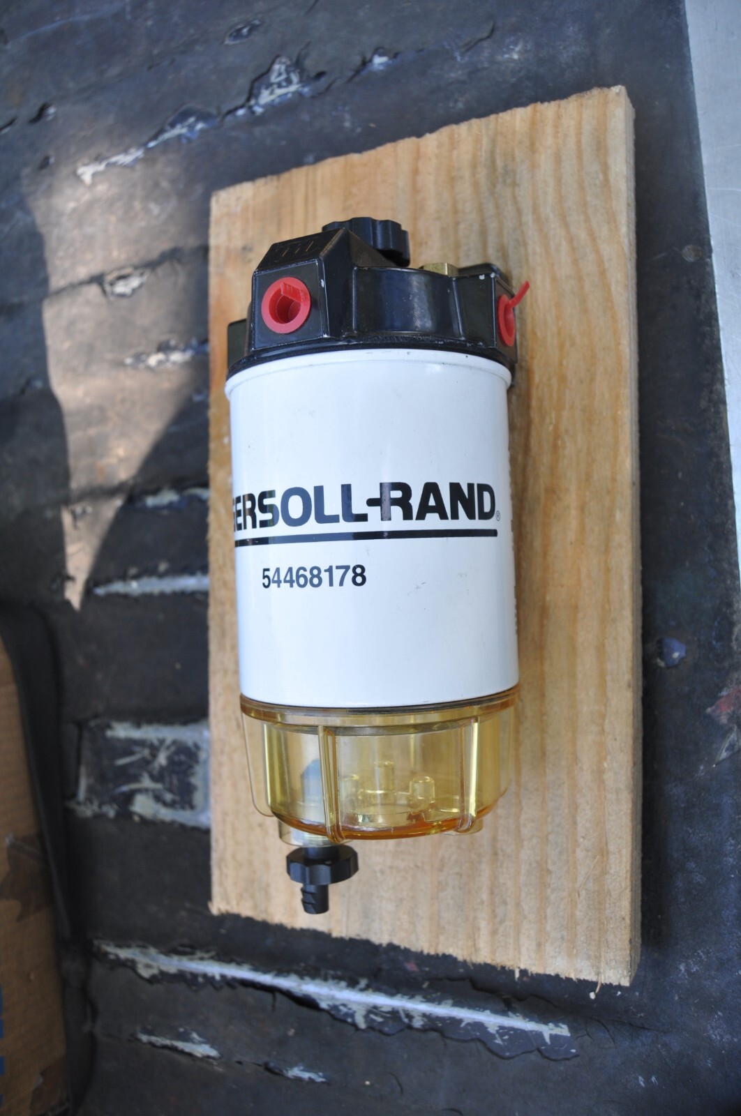 INGERSOLL-RAND 54468178 - Fuel filter cross reference