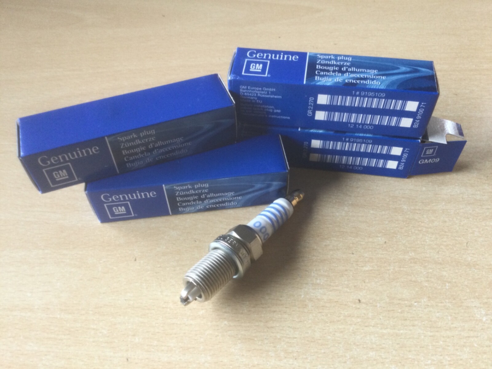 4 GENUINE VAUXHALL CAVALIER VECTRA B ANTARA CORSA CALIBRA SPARK PLUGS ...