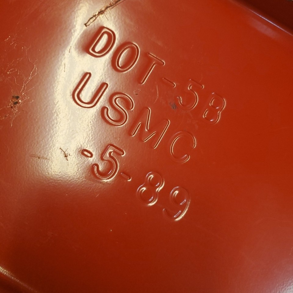 VTG USMC Blitz 5 Gallon Metal Gas Can DOT 5L 5-89 Red Jerry Can Screw ...