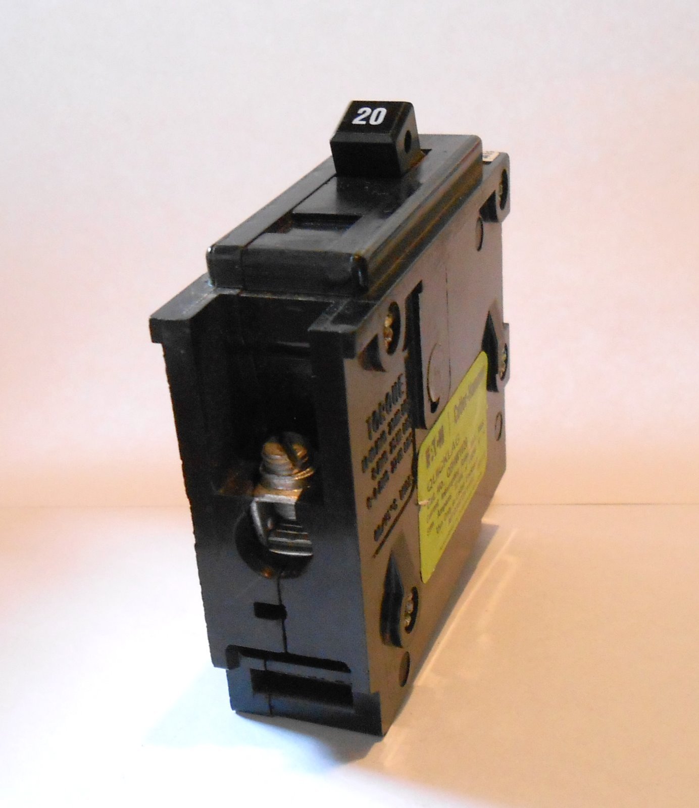 EATON CUTLER HAMMER QBHW1020F 1 POLE 20 AMP 120V 240V CIRCUIT BREAKER ...