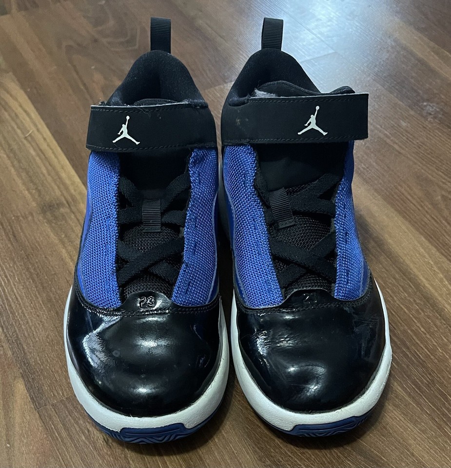 Nike Air Jordan Max Aura 2 Black White Royal Blue Shoes Size 3 Youth | eBay
