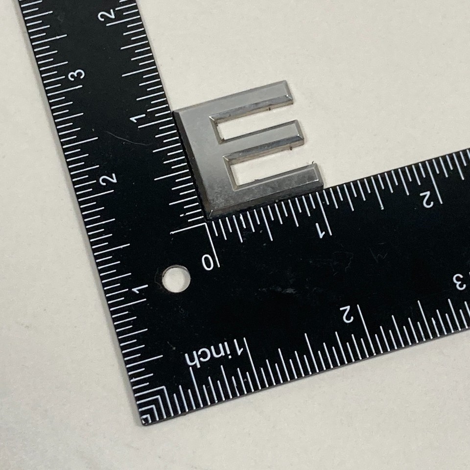 2007-2011 Nissan Versa Emblem Logo Badge Letter 'E' Rear Trunk B5157 ...