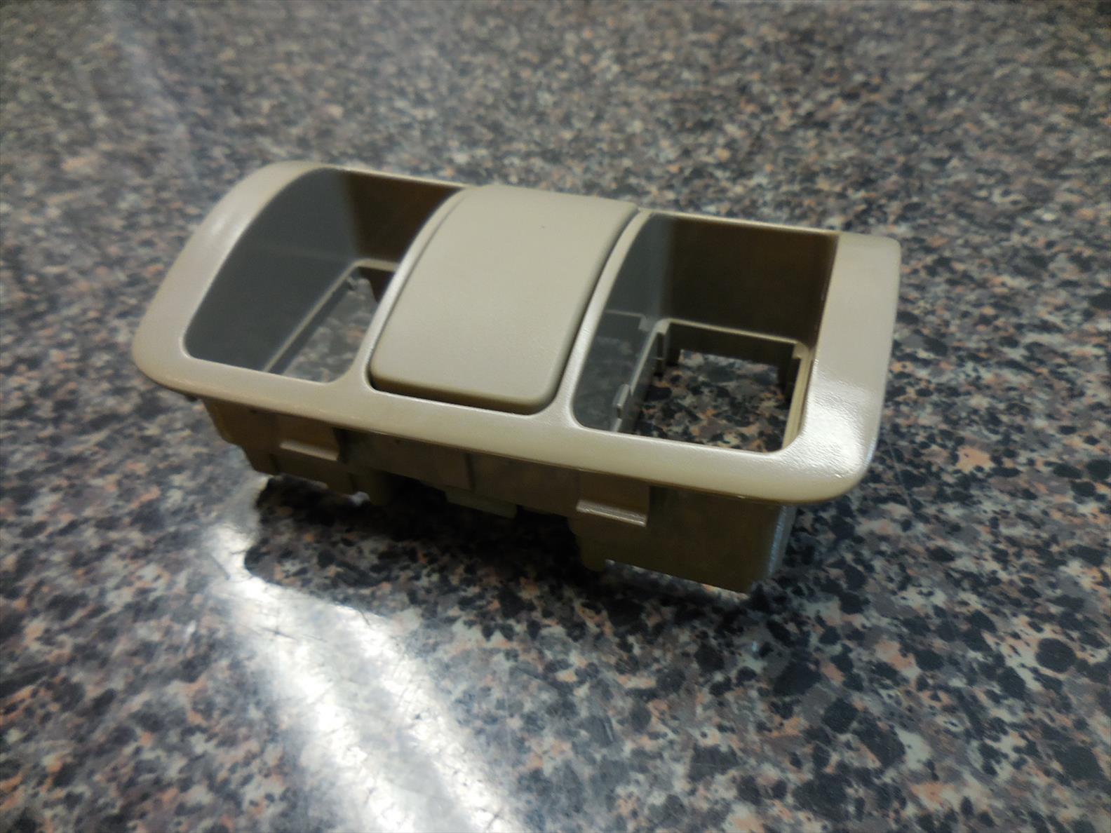 2006 HYUNDAI ENTOURAGE STEERING COLUMN SWITCH BEZEL W/BLANK HOUSING TAN ...