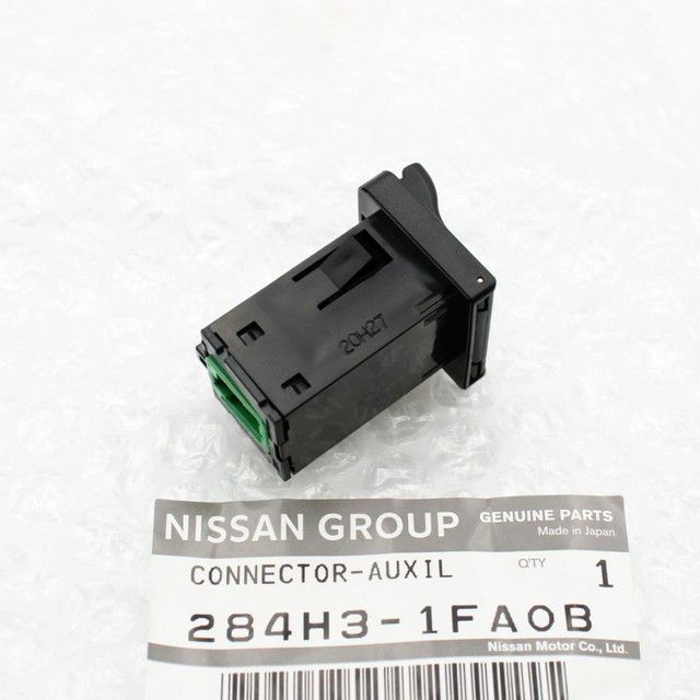 OEM Nissan 284H31FA0B Connector Auxilary Audio System 284h3-1fa0b for ...