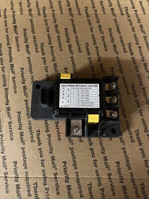 NEW FREIGHTLINER CASCADIA Distribution power box AUX PNDB SW A06-73962 ...