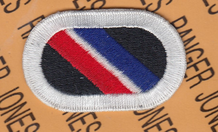 USA Special Operations Command South SOCSOUTH Airborne para oval patch ...