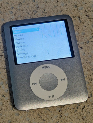 Apple iPod Nano 3rd Generation Model A1236 Silver | eBay Australia