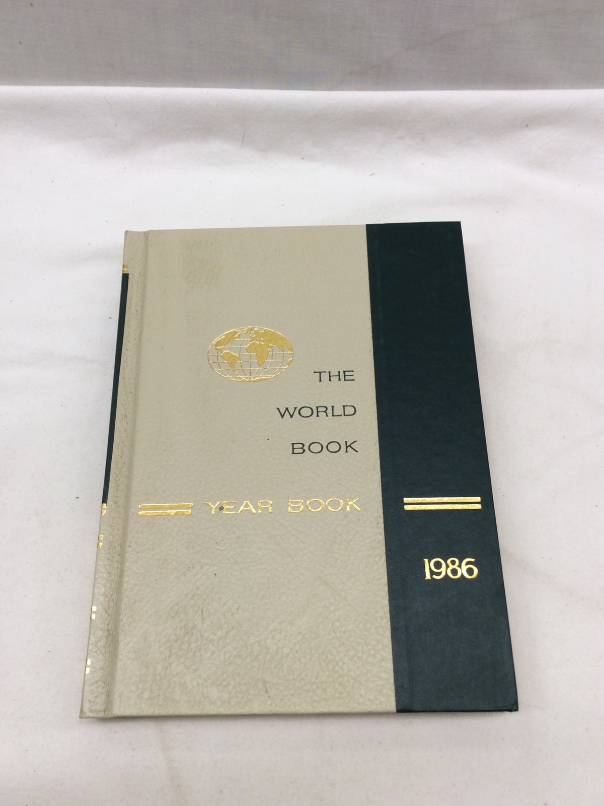 1986 World Book Encyclopedia Yearbook BIRTHDAY GIFT IDEA a Review of ...