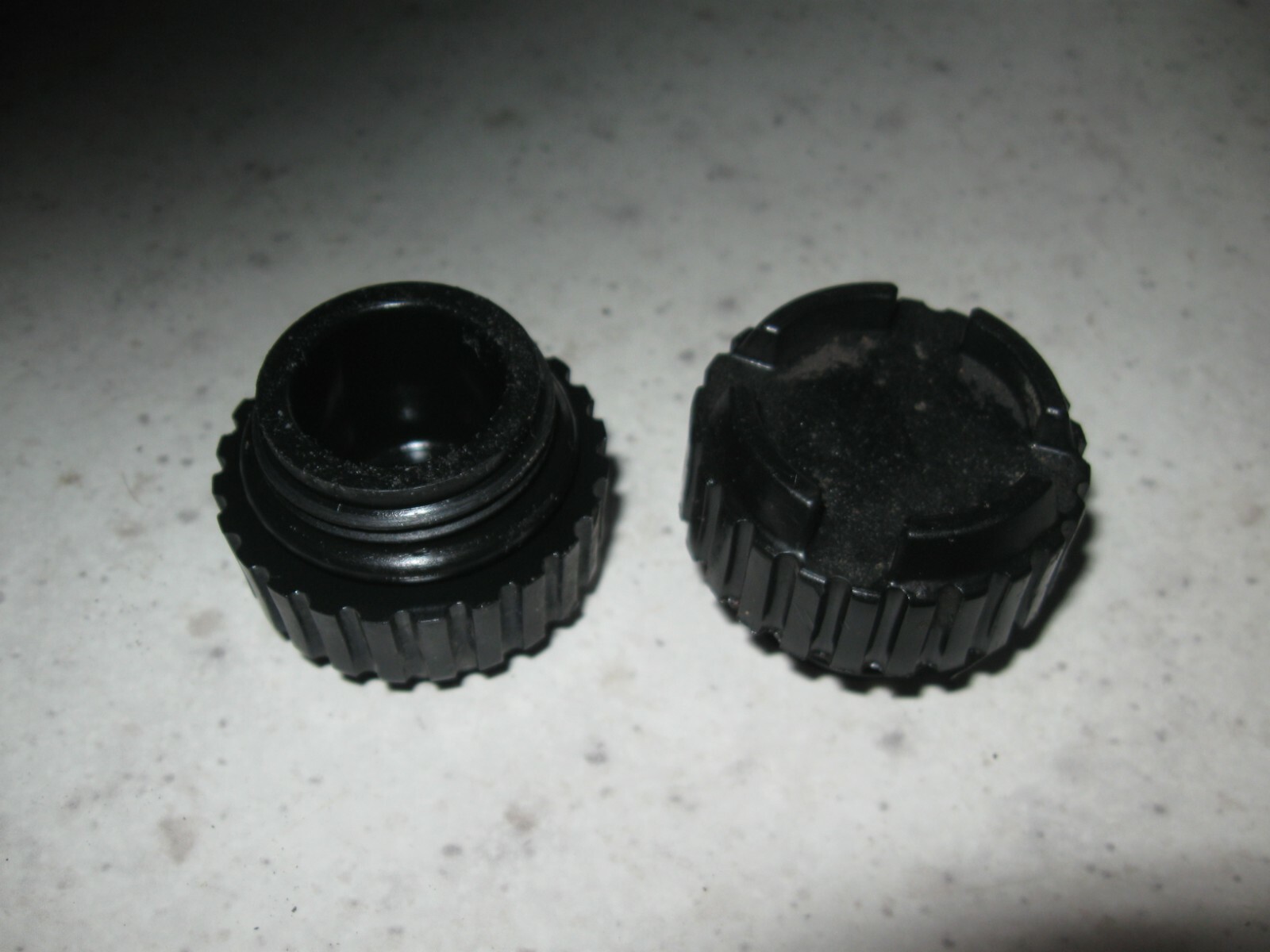 Craftsman/Roper 3.1 Chainsaw Gas and oil cap set. Model 917-353810 ...