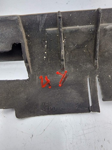 2007-2015 Audi Q7 LEFT Radiator Support Air Guide/ SEAL OEM 7L0121331B ...