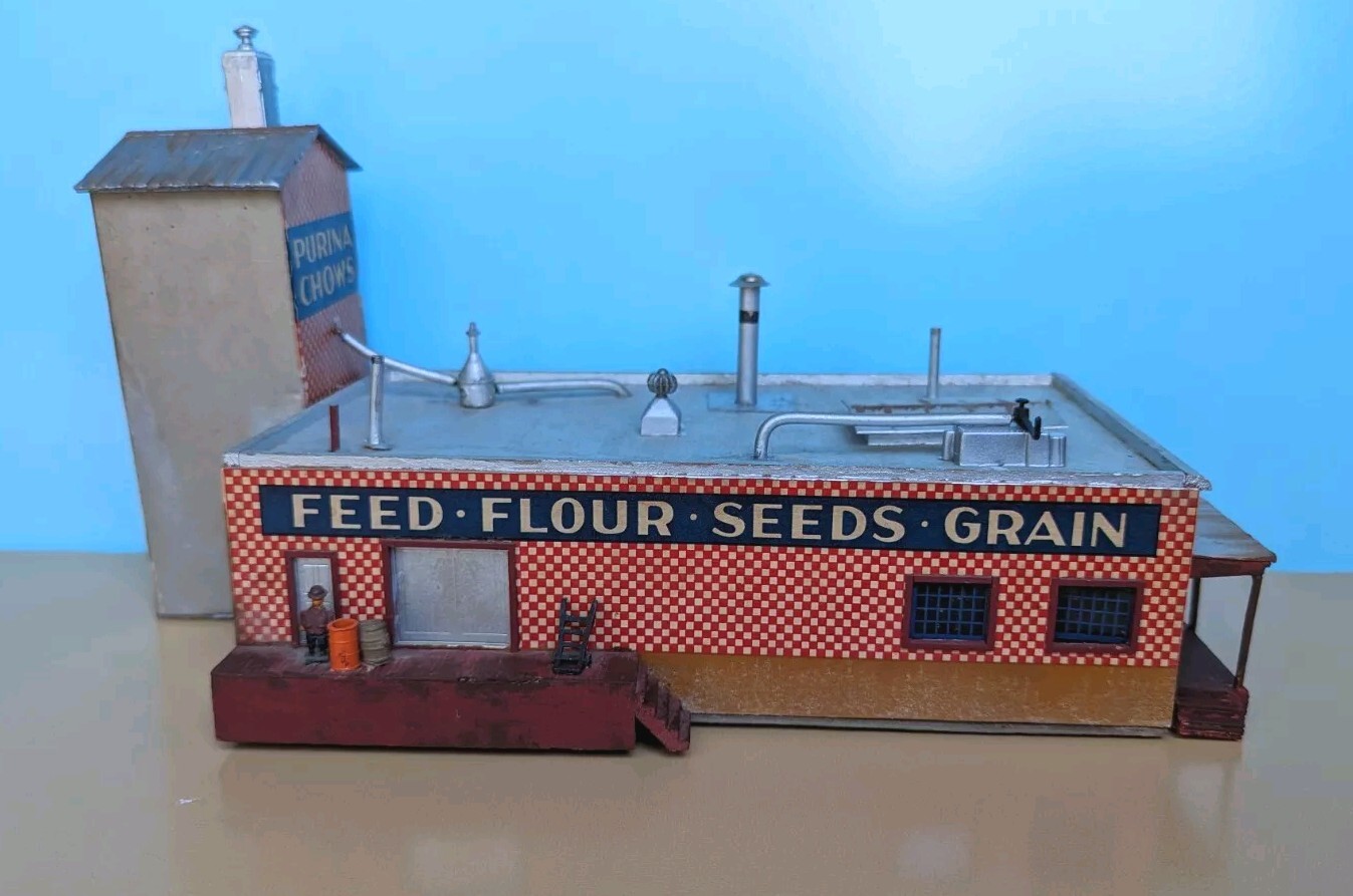 HO SCALE PURINA CHOWS DEPOT WAREHOUSE TERMINAL HOUSE BUILT BUILDING ...