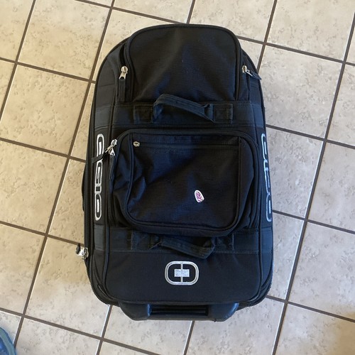 OGIO Layover 23” Wheels And Handle Carry On Travel Bag Suitcase - Black ...