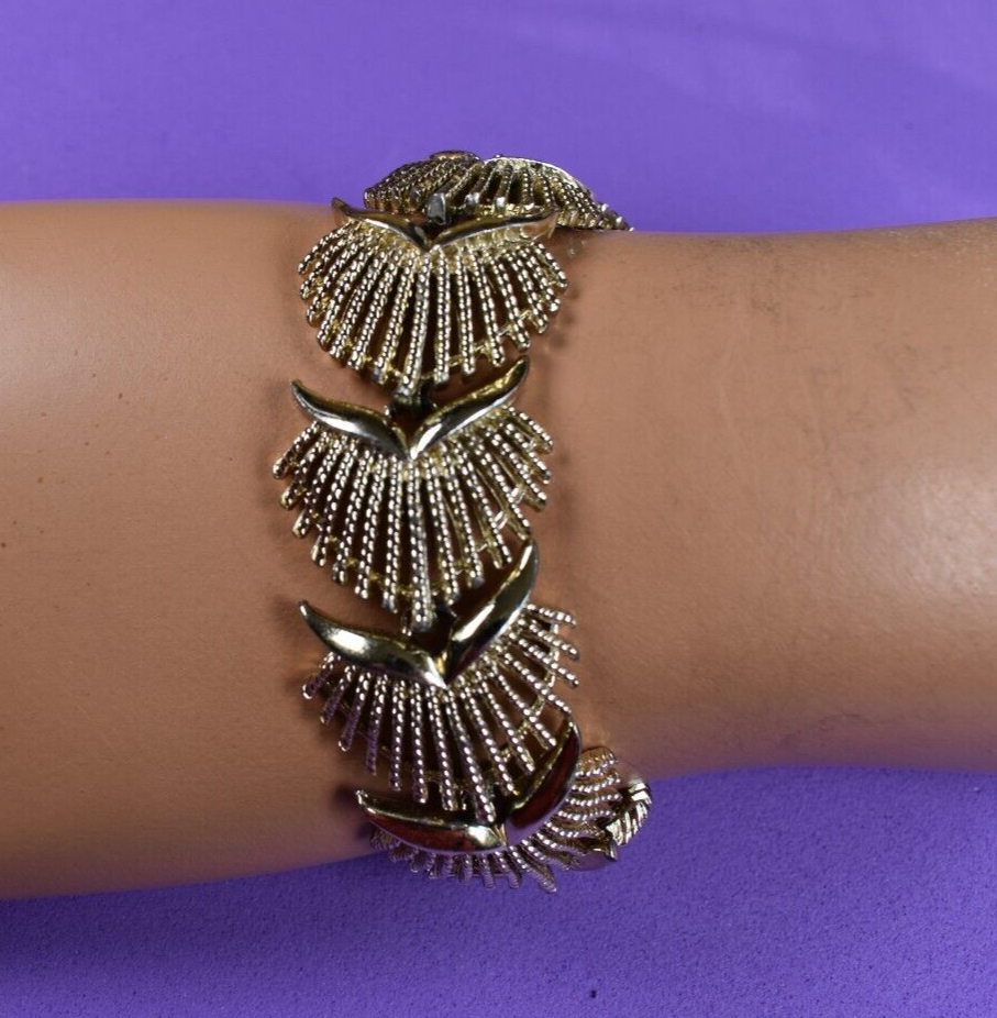 Vintage 1940's "Coro" Gold Tone Pegasus Link Panel Bracelet, Signed 7. ...