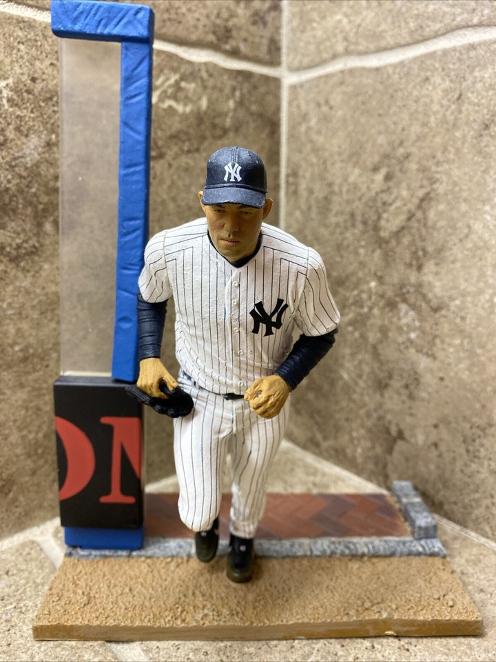 LOT OF 23 Mcfarlane MLB Figures Jeter, Ryan, Castro, Beltran, Zito ...