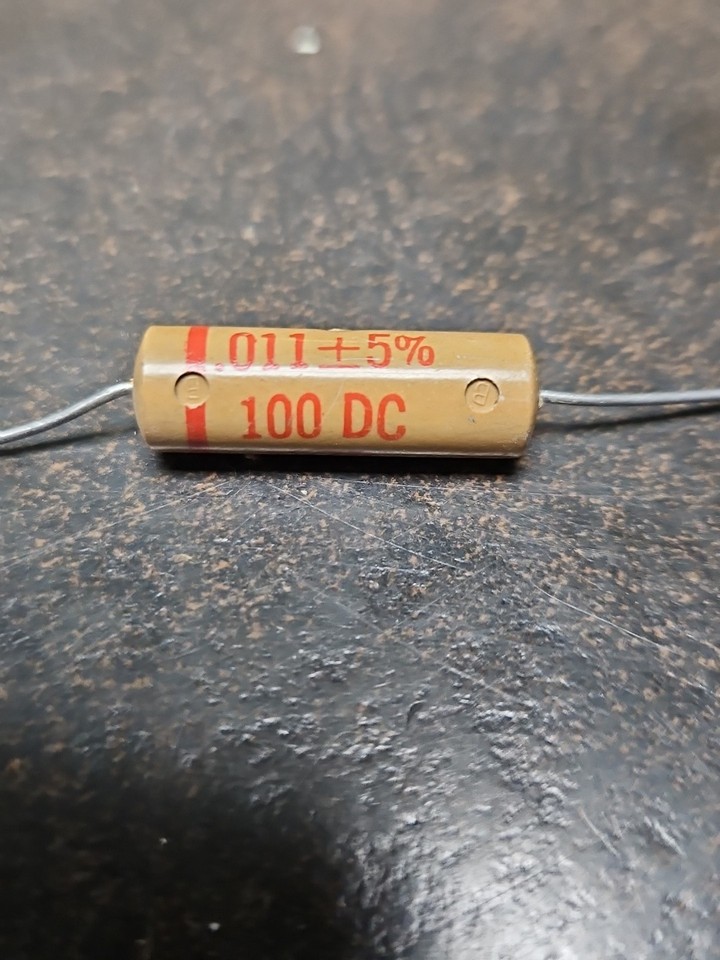 Lot Of 100 Sprague 0.011 @ 100 D.C. Capacitors | eBay