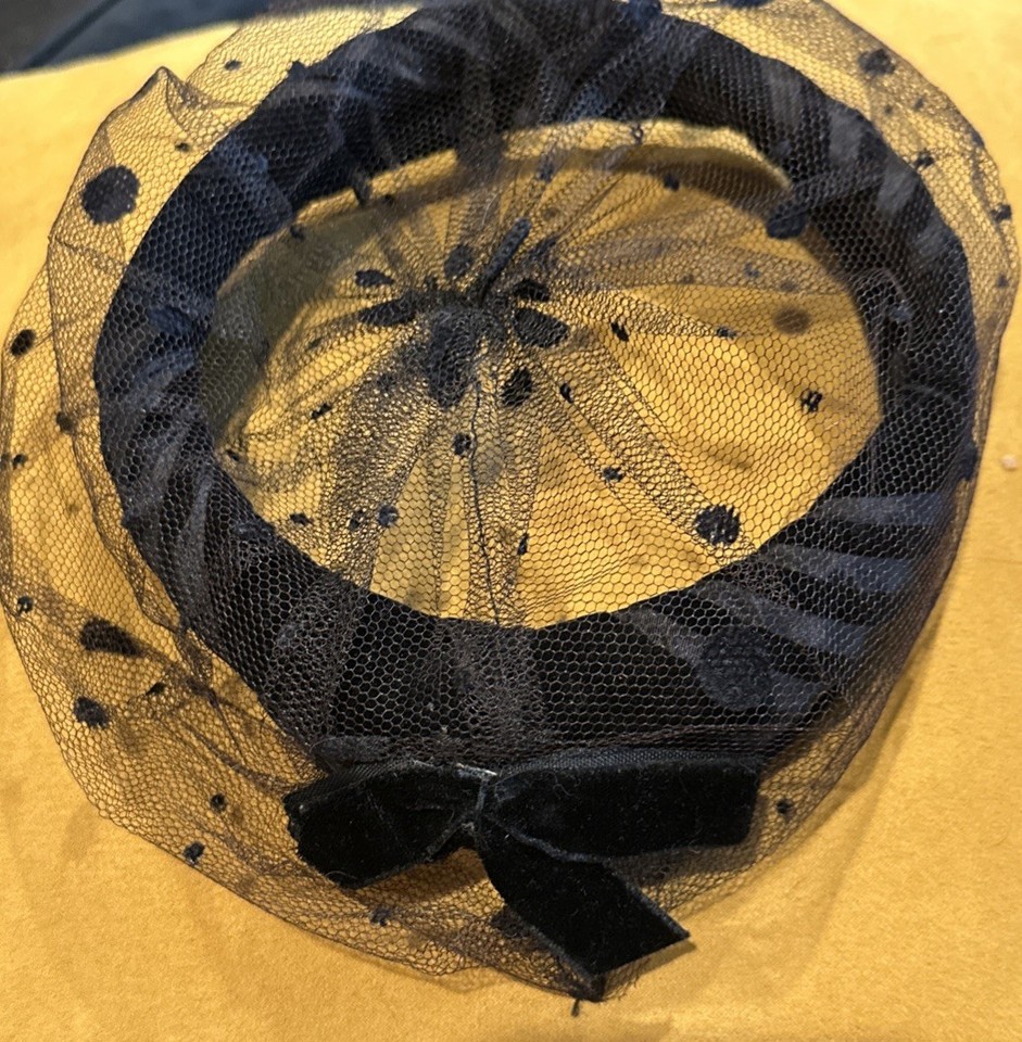 Women’s Vintage Black Pill Box Hat With Polka Dotted Netting And Velvet ...