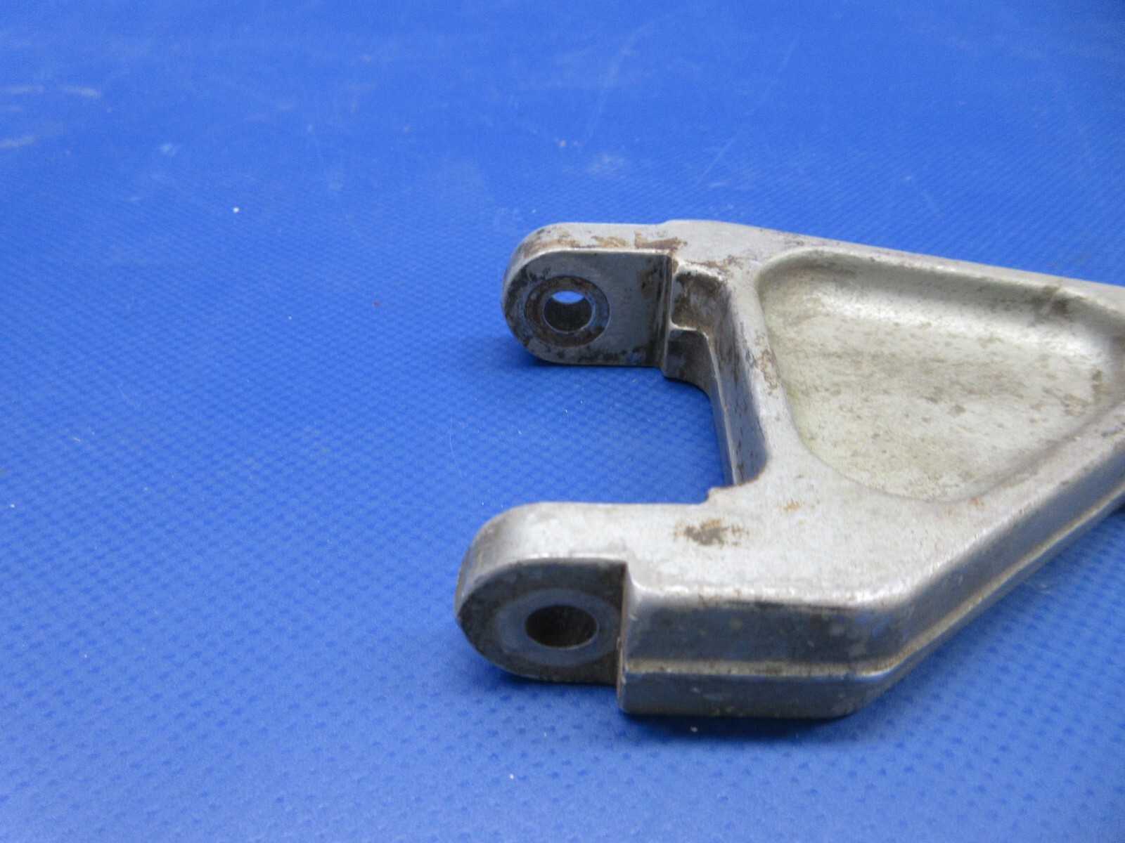 Piper PA23 Aztec Nose Gear Scissor & Bushing Assy P/N 752-914 (0324-718 ...