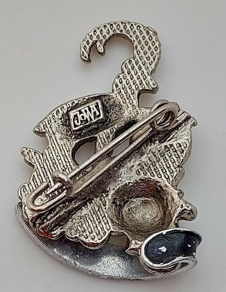 Tauernalm - Hunting Pin Badge Deer - Bambi, Austria vintage pin, badge ...