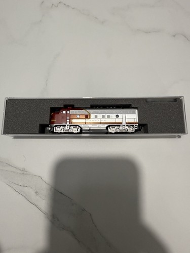 Kato N Scale Santa Fe F7 A Unit Warbonnet Red Silver Diesel Locomotive ...