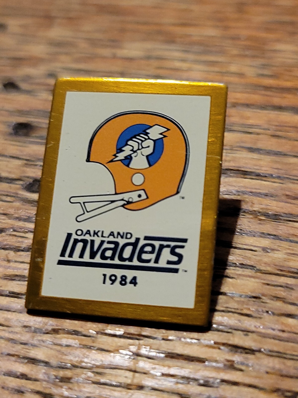 Vintage 1984 Oakland Invaders Pin USFL Football Team | eBay