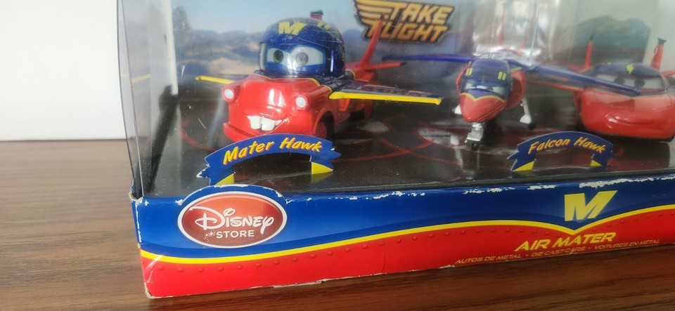Disney CARS Die Cast Take Flight Air Mater Falcon & Lightning Mcqueen ...