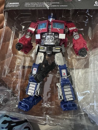 Bootleg Optimus prime figure from Japan, I think 630509795246 | eBay