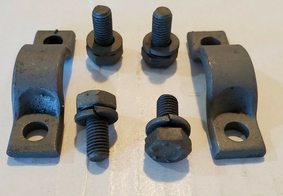 MOPAR U JOINT SADDLE SET WITH BOLTS ALL ENGINES FITS BOTH SMALL & LARGE ...