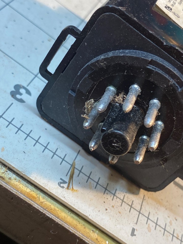 One EAGLE SIGNAL Timing Delay Unit 70Q2A601 ( 120VAC /0-100 Min./ 10A ...