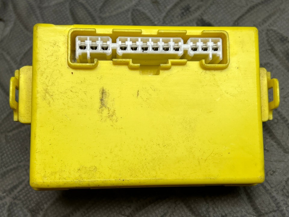 1996 1997 1998 96-98 TOYOTA 4Runner Fuse Box RELAY INTEGRATION BCM ...