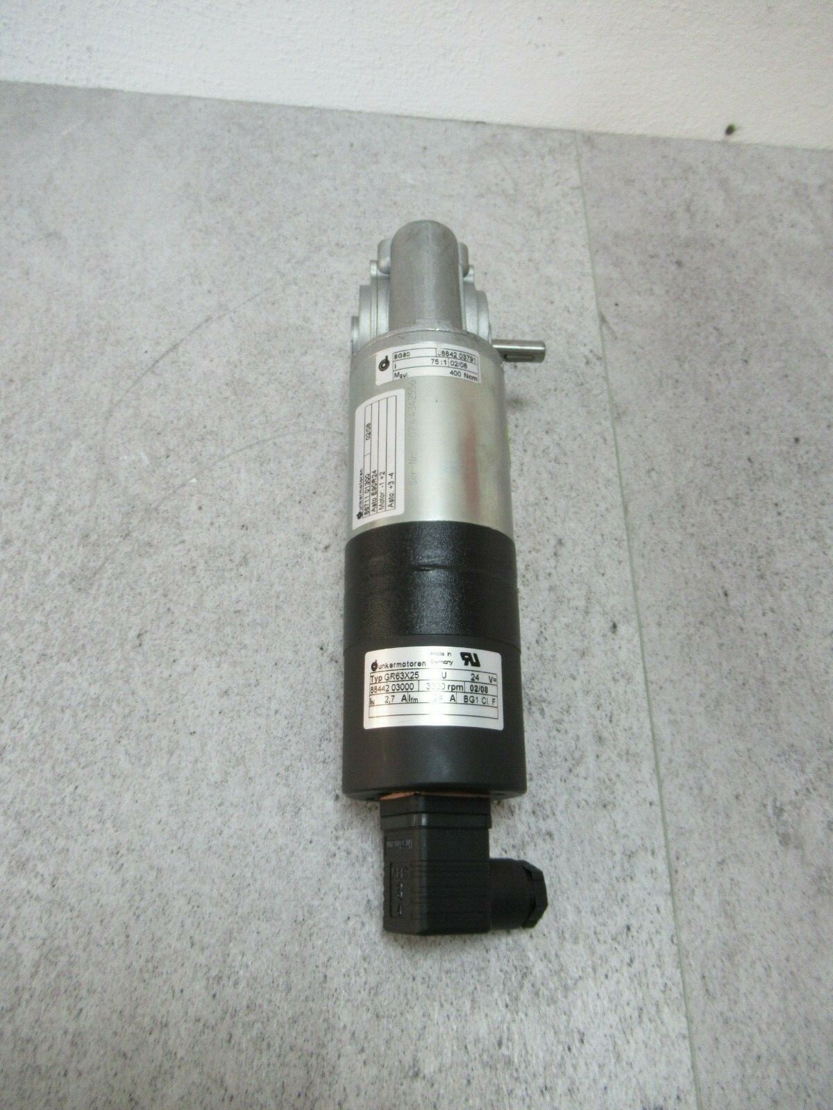 Dunkermotoren GR63X25 Motor 24VDC + Asto E90R24 + Winkelgetriebe SG80 i ...