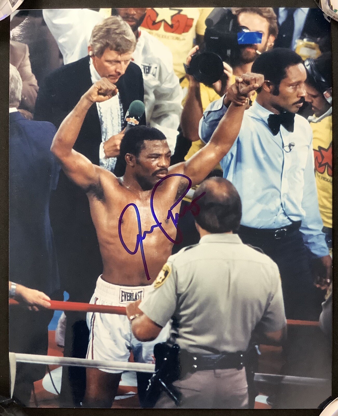 Aaron Pryor Signed Photo 8x10 Boxing The Hawk Autograph FOY WBA IBF ...