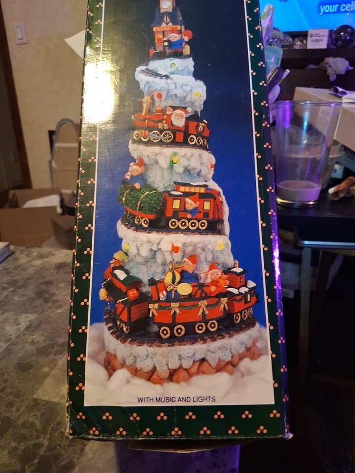 Vtg Christmas Train Totem Pole Lighted Musical Xmas Decor Elf Santa Works Read | eBay