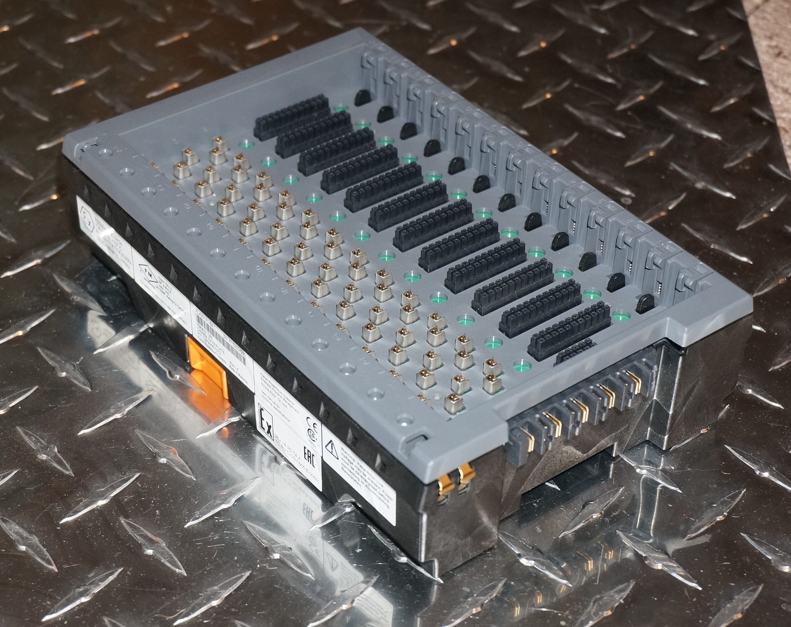 EMERSON DELTAV KL4201X1-BA1 CHARM BASEPLATE KL4201X1BA1 12P4986 ...