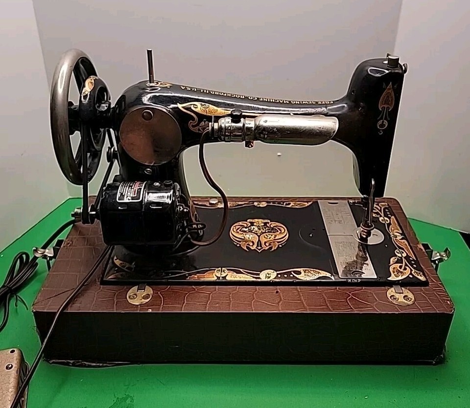 1913 Portable Free Sewing Machine - Free Sewing Machine Co. Rockford IL ...