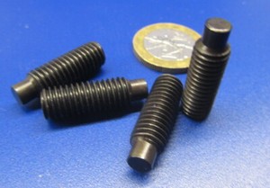 Steel 1/2 Dog Point Set Screws, Extended Tip, M8 x 1.25 x 25 mm Length ...